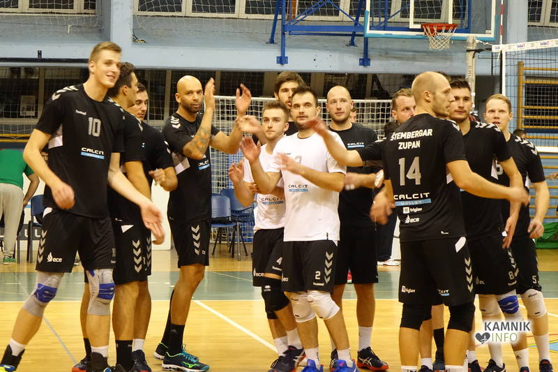 Odbojkarji Calcita so na prvi domači tekmi premagali Krko