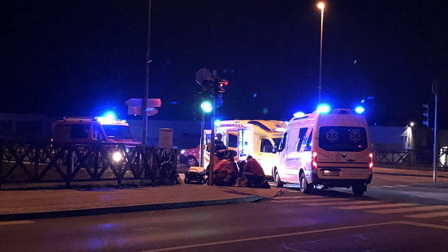 Padec vinjenega kolesarja in onesnaženo cestišče