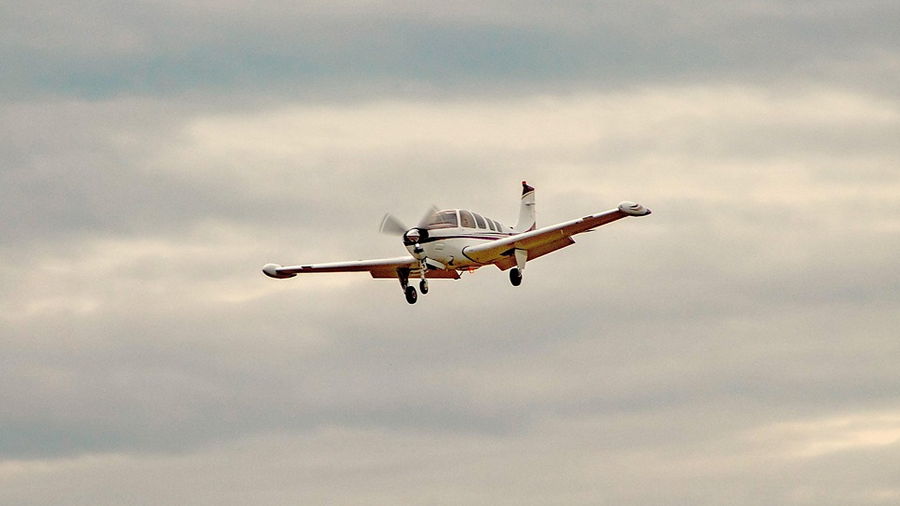 Nad Veliko planino je izginilo letalo